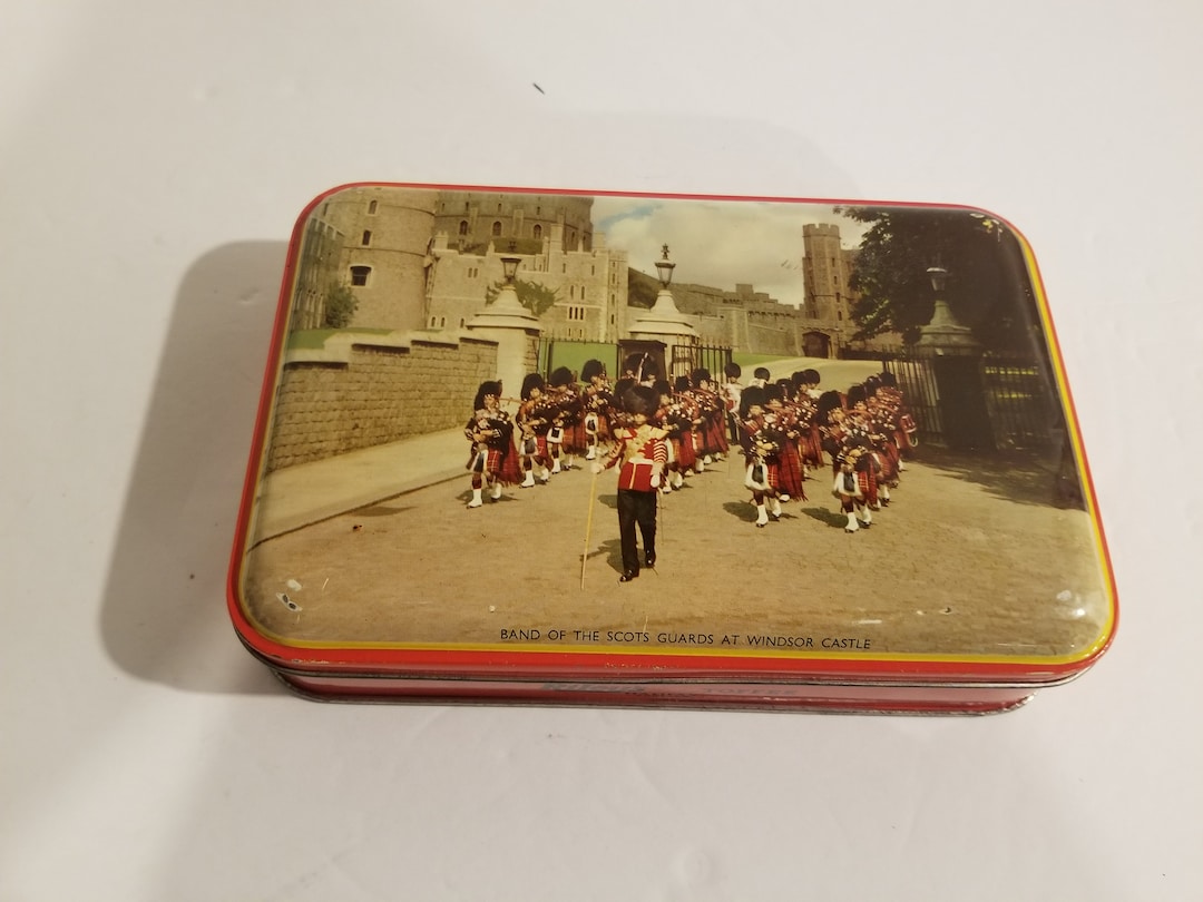 Vintage Riley's Toffee Tin, Band of the Scots Guard at Windsor Castle 8 ...