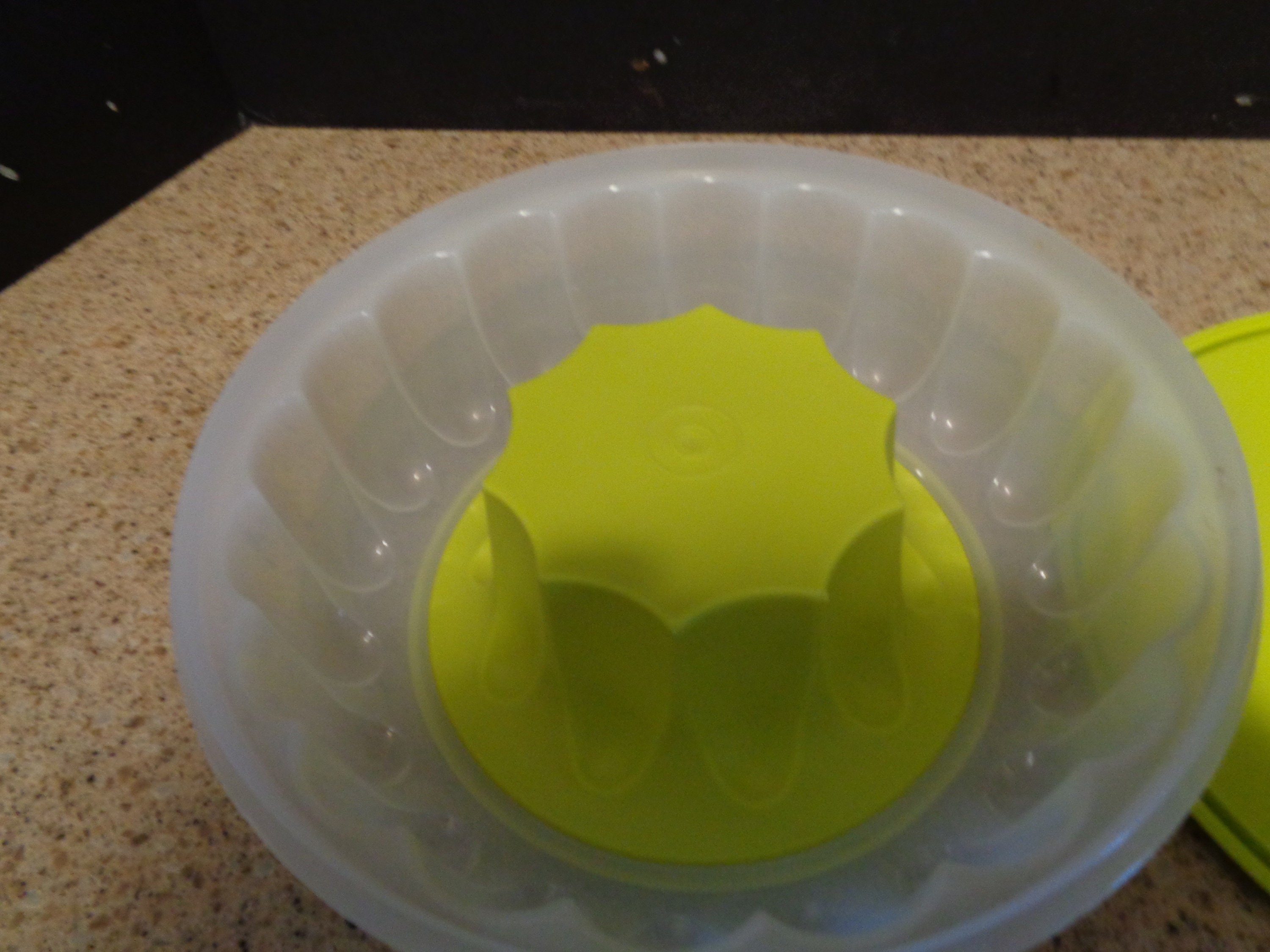 Vintage Tupperware Jello Mold Yellow Green 3 Piece Set Ice Ring VTG ...
