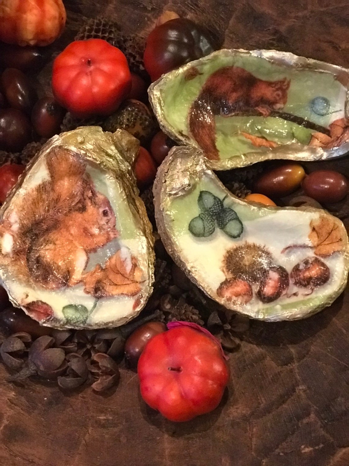 Painted Oyster shell ring dish/ Decorated oyster shell | Etsy