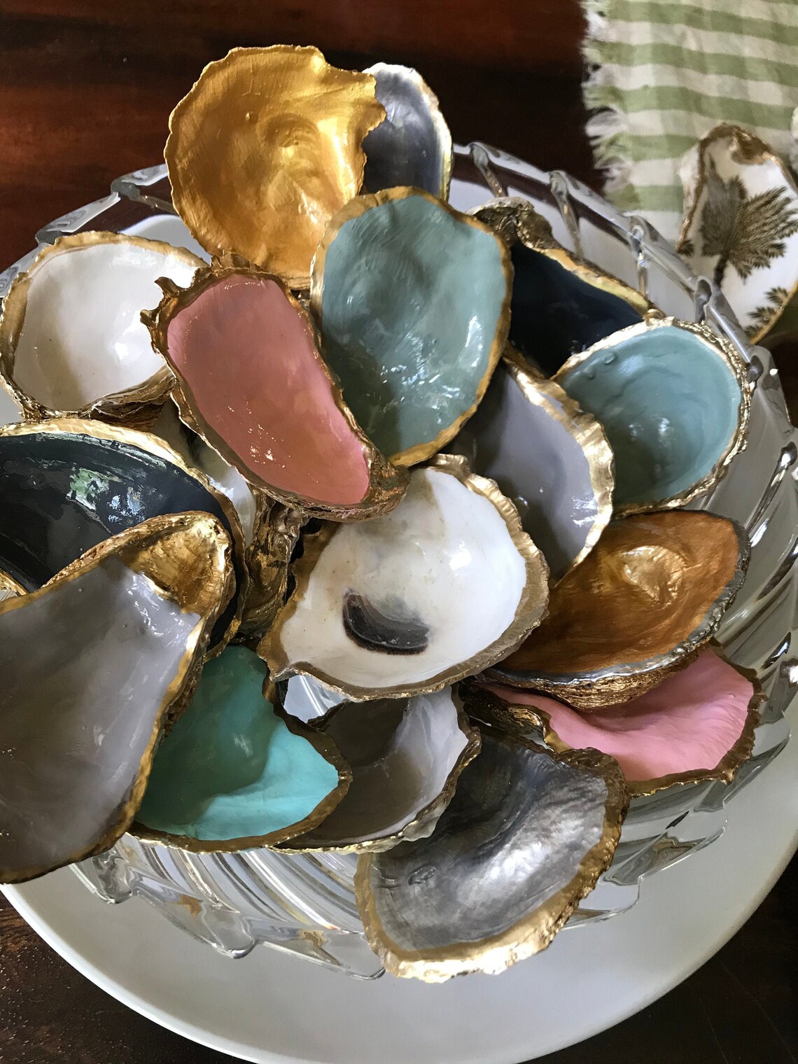 Painted Oyster Shells, Oyster Shell Art, Gold Oyster Shells - Etsy