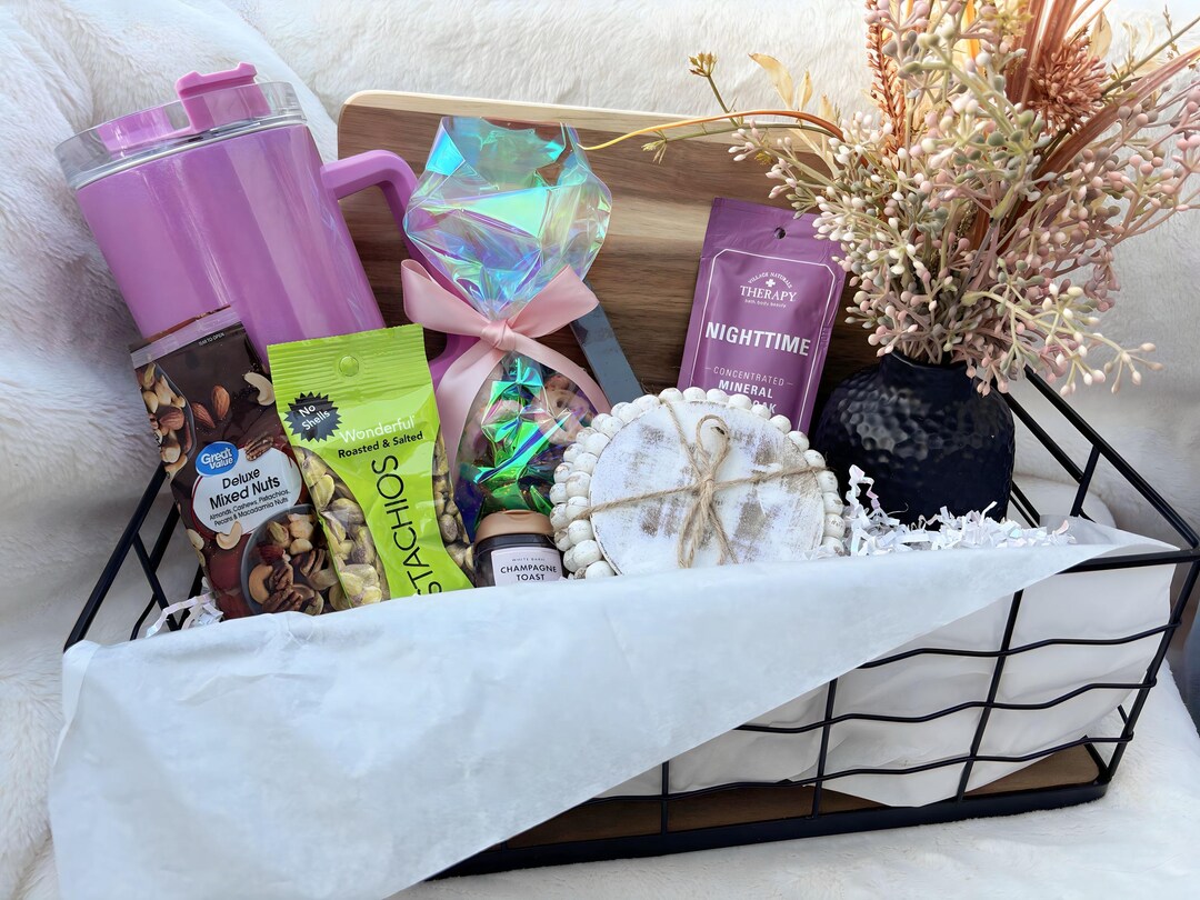 Gift Basket Gift Box Custom Gift Box Magnolia Belle Basket Co for Her ...