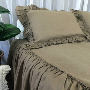 Bedspread With Ruffle Drop and Mini. Ruffles on Top, Vintage Style ...