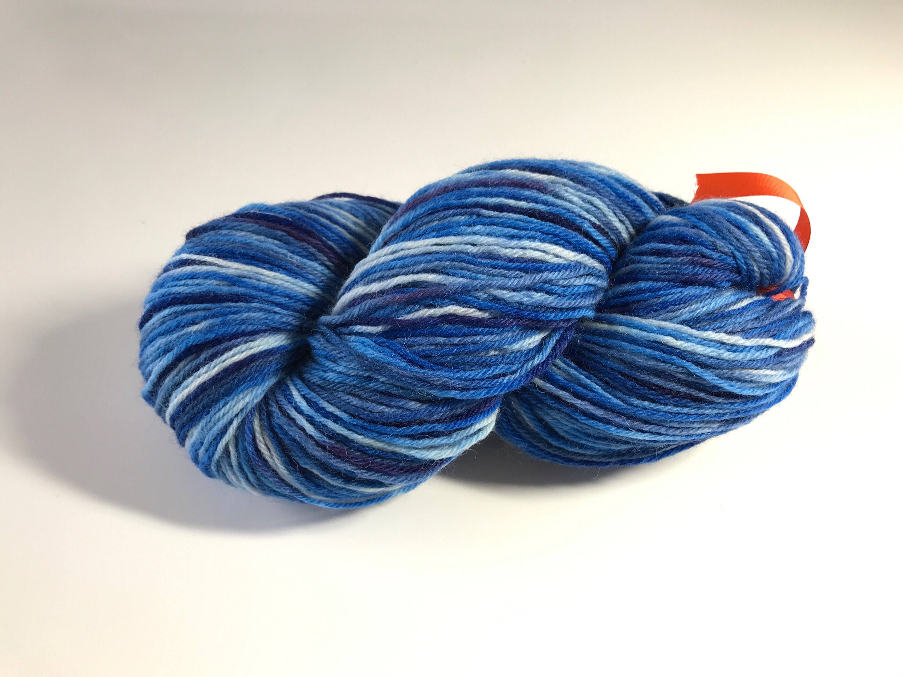 Hand dyed fine wool yarn 'Delft blue' in the typical blue shades from ...