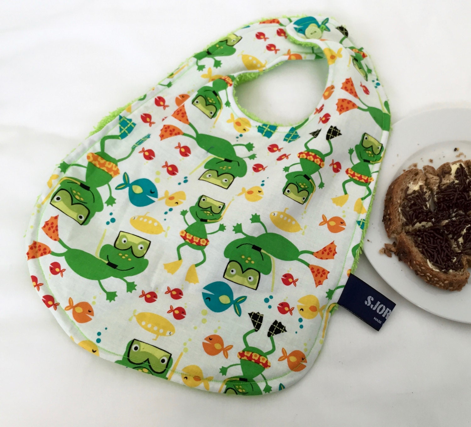 Outlet -40%! Scooba frog extra-large baby bib. Double sided with two ...