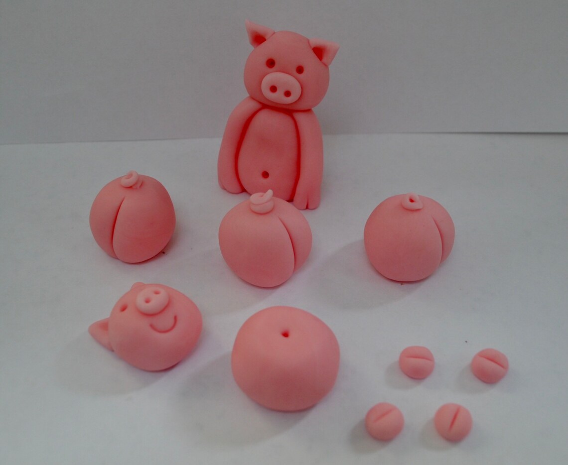 Handmade Edible Pigs in Mud Cake Topper: Farm Animal Birthday - Etsy UK