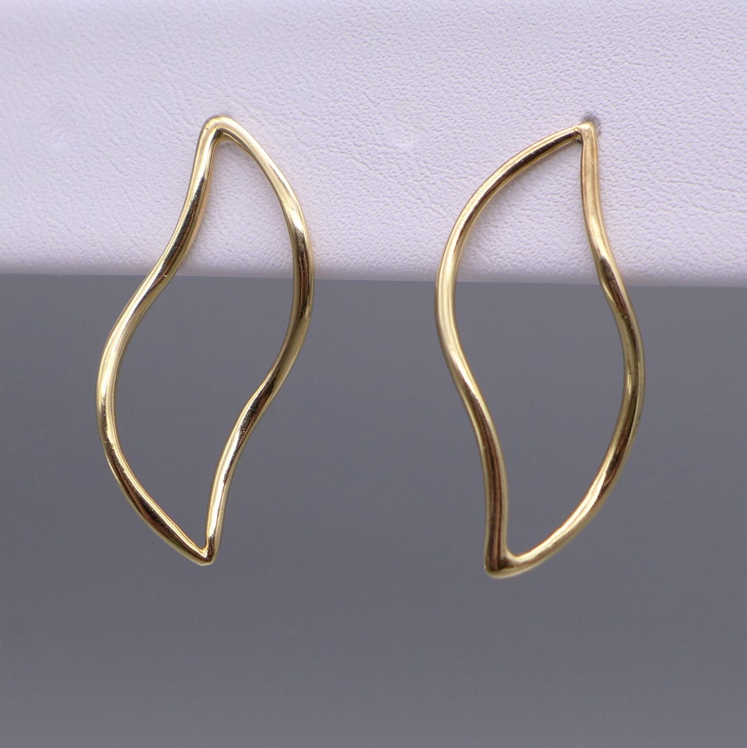 Vintage 14K Gold Wire Leaf Earrings, Solid Gold Curved Leaf Earrings - Etsy