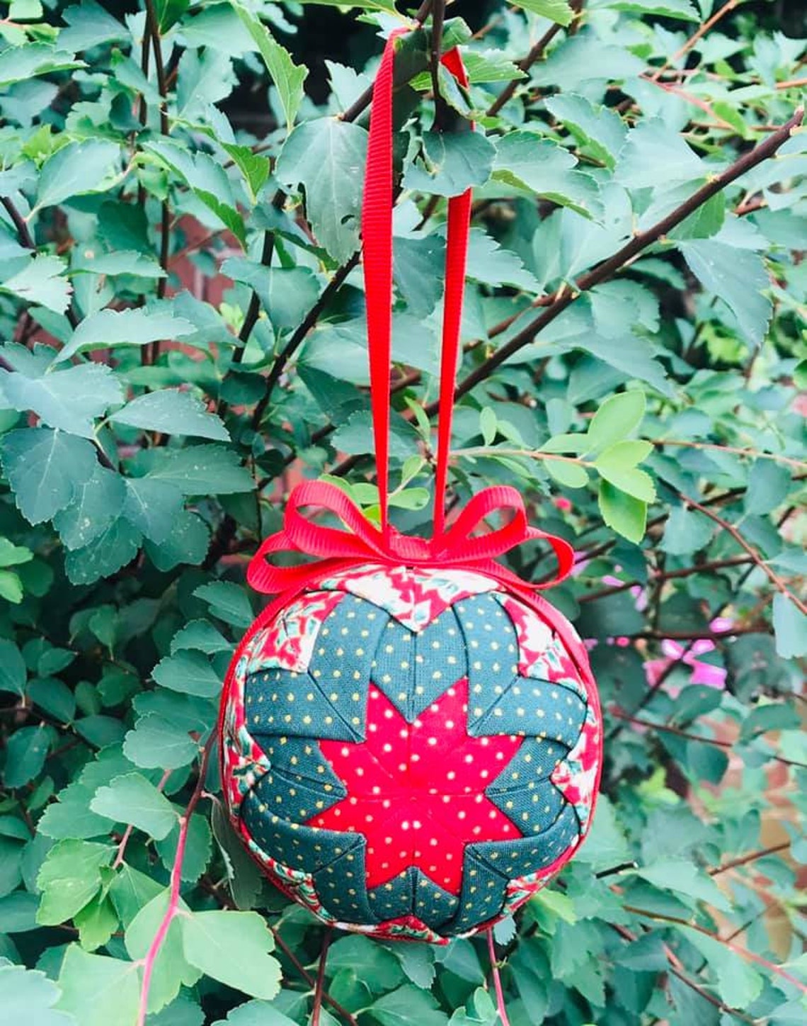 Christmas Patchwork Bauble Pattern With Video Tutorial (PDF Digital ...