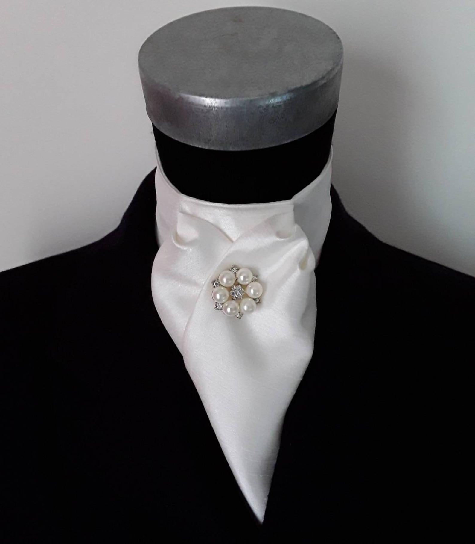 Ready Tied Equestrian Stock Tie Dressage/eventing/hunting - Etsy