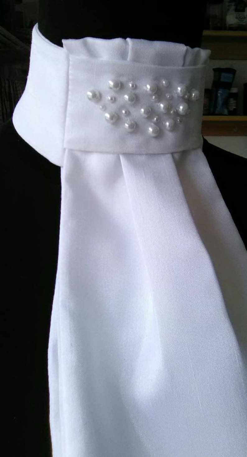 Ready Tied White Riding Stock Tie - Dressage/hunting/eventing/show ...