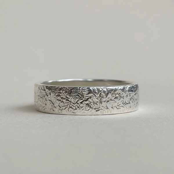 Rustic Wedding Band - Etsy