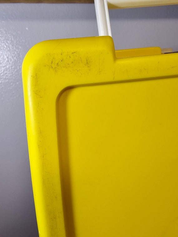 Vintage 1982 Herself The Elf Yellow Plastic Lunchbox … - Gem