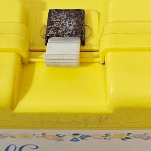 Vintage 1982 Herself the Elf Yellow Plastic Lunchbox and Thermos - Etsy