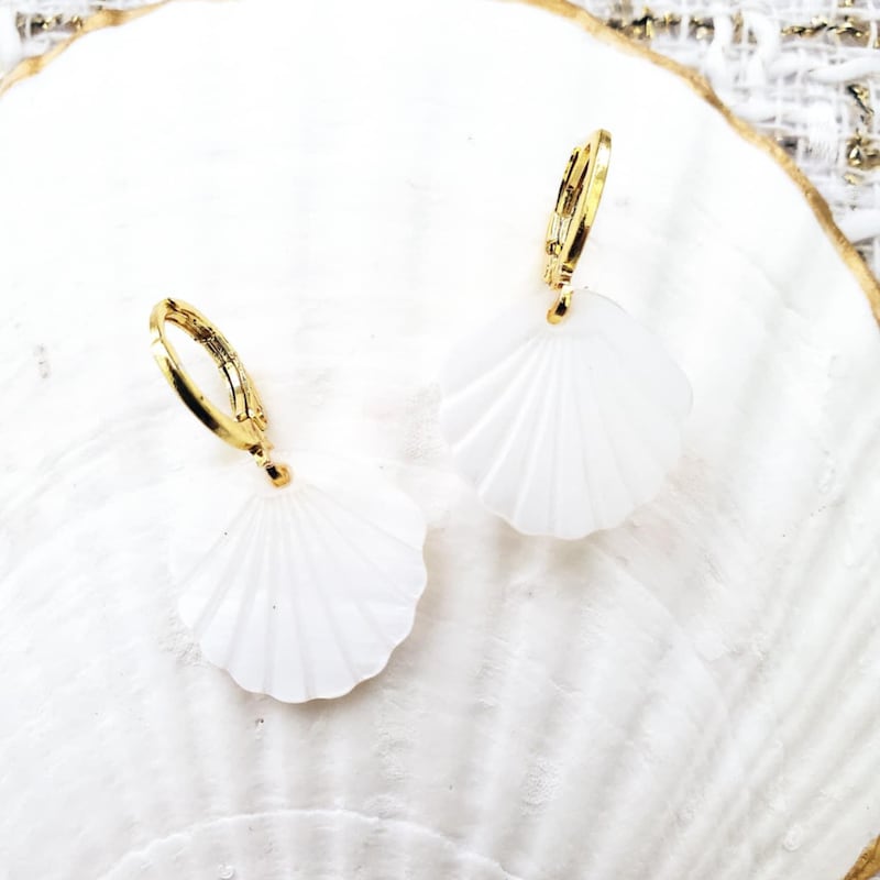 Clam Shell Pearl Earring - Etsy