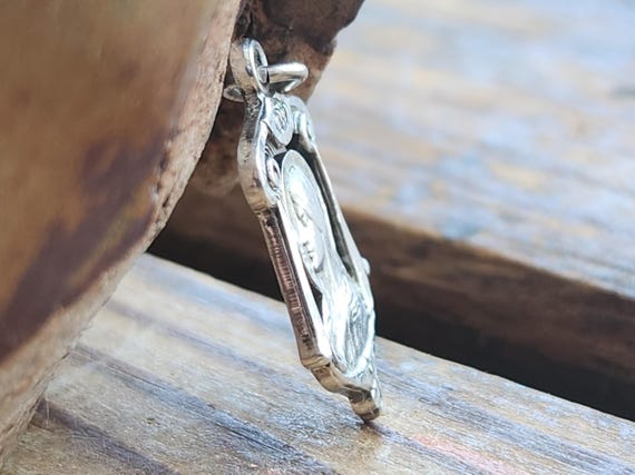 Vintage Blessed Mother Sacred Heart of Jesus Medal HM… - Gem