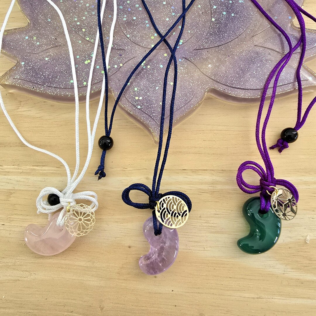 Japanese Magatama and Katakana Knot — Crystal Pendant Necklace - Etsy