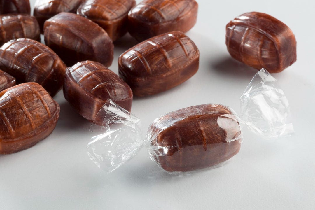 Bayside Candy Bulk Root Beer Barrels Old Fashioned Hard Candy - Clear ...