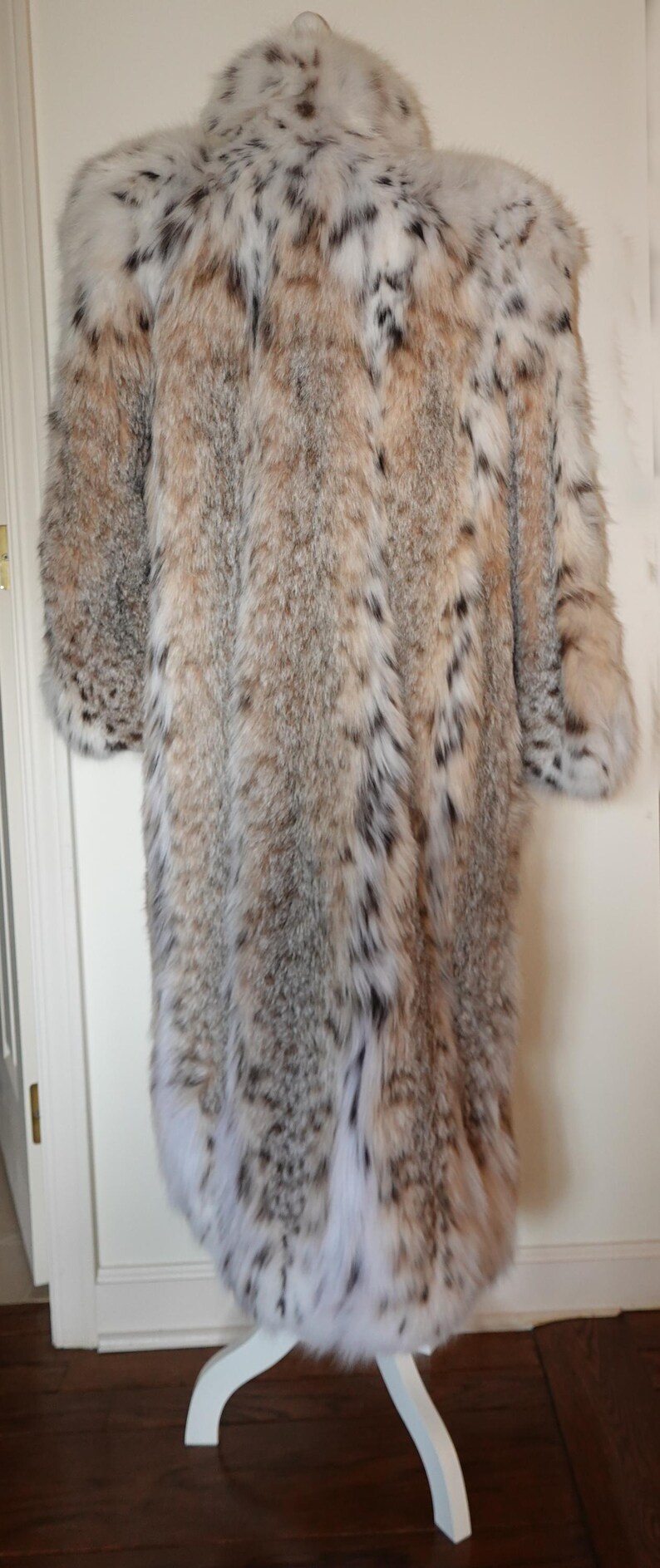 Gorgeous Jerry Sorbara Full Length Lynx Fur Coat - Luxurious Soft and ...