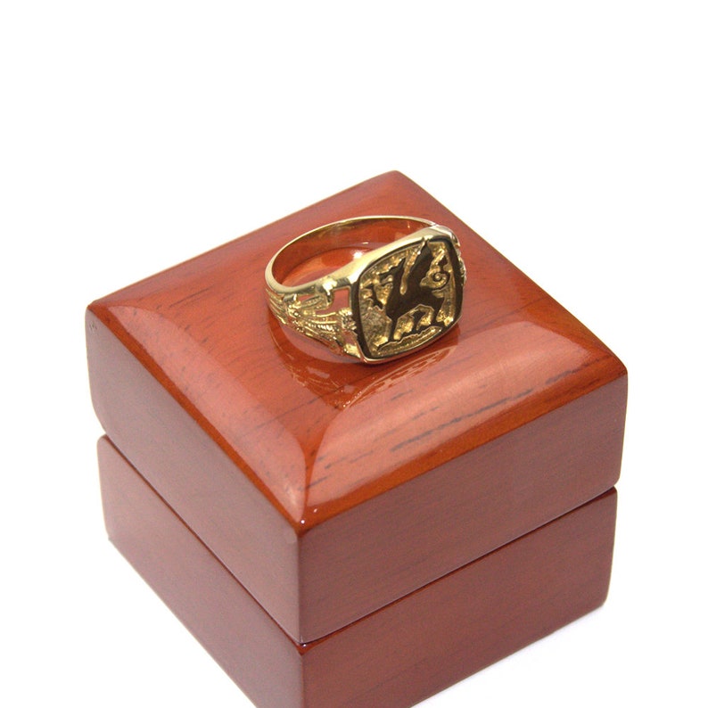 Signet Ring Yellow Gold Welsh Dragon and Prince of Wales - Etsy UK