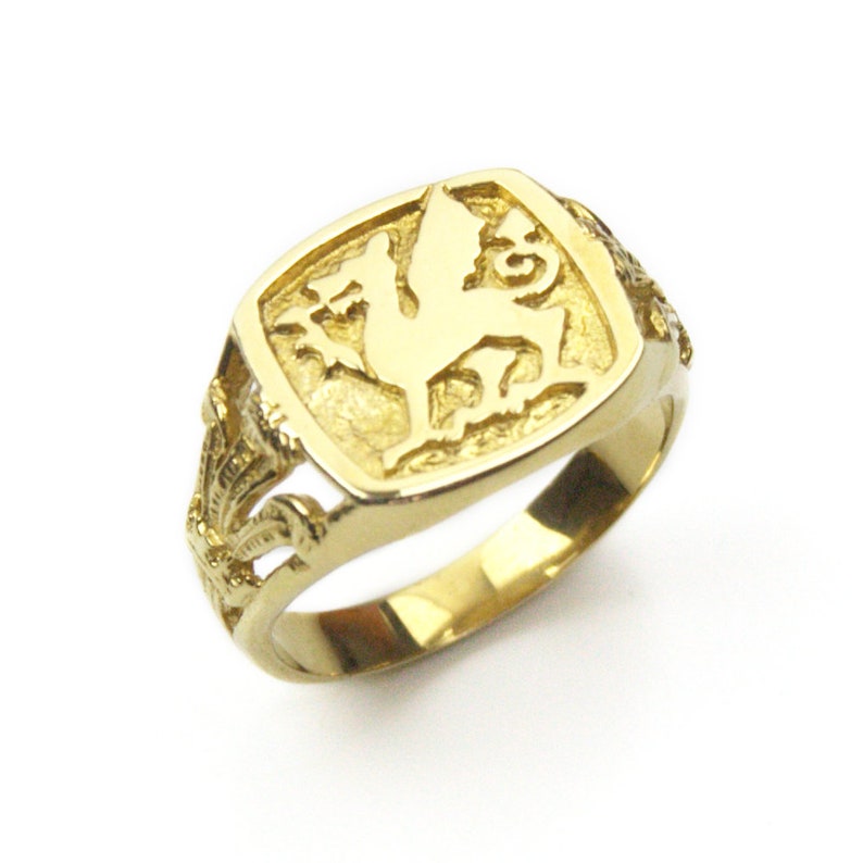 Signet Ring Yellow Gold Welsh Dragon and Prince of Wales - Etsy UK