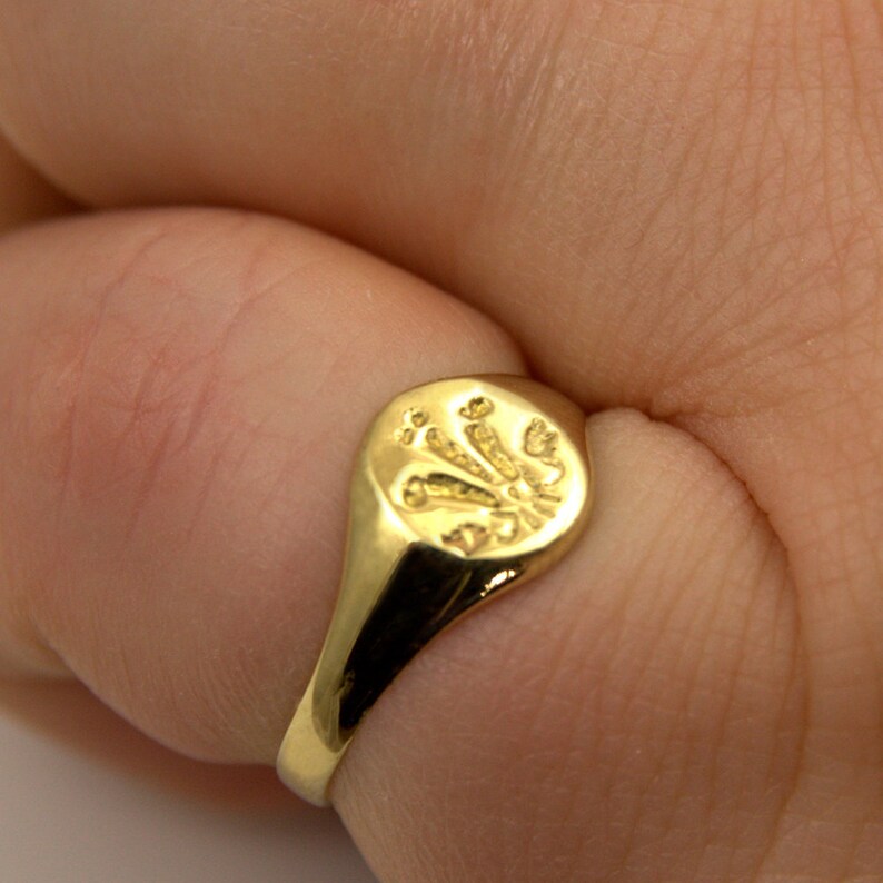 Signet Ring Gold Prince of Wales Feathers - Etsy