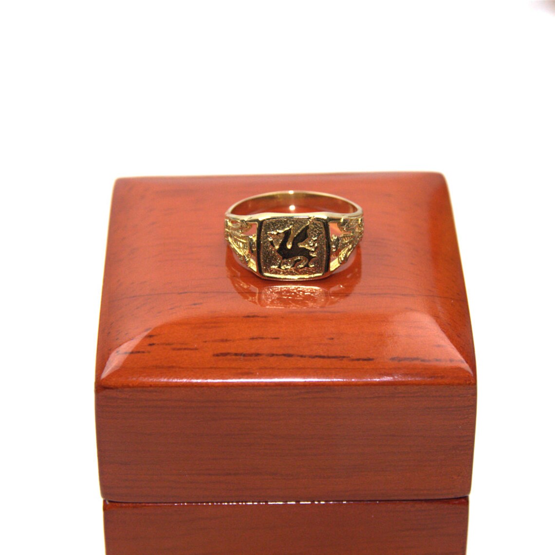 Signet Ring Gold Welsh Dragon and Prince of Wales - Etsy UK