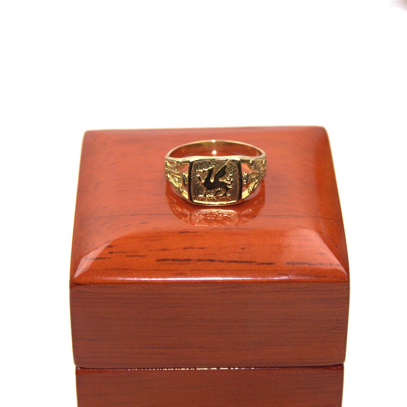 Signet Ring Gold Welsh Dragon and Prince of Wales - Etsy UK
