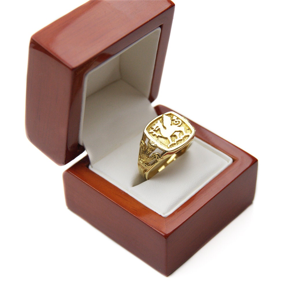 Signet Ring Yellow Gold Welsh Dragon and Prince of Wales - Etsy UK