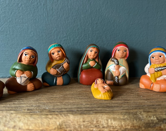 Complete Handmade Quilling Nativity Scene in Paper - 9 Pieces and a Hut ...