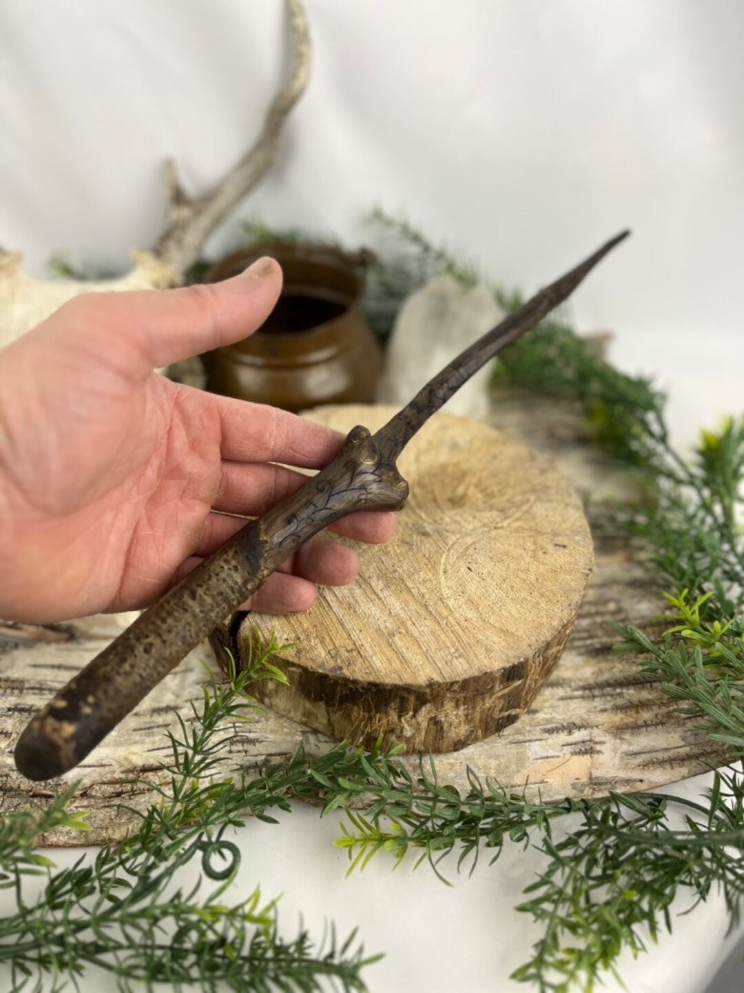 Traditional Wand Made of American Red Oak Named Am Mosgìoto the ...