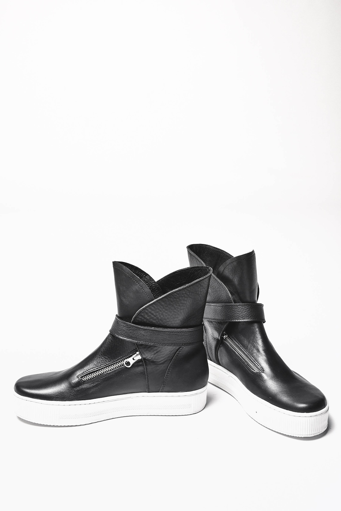 New 2016 Black High Top Zipper Sneakers Handmade by Aakashamen A15345M ...