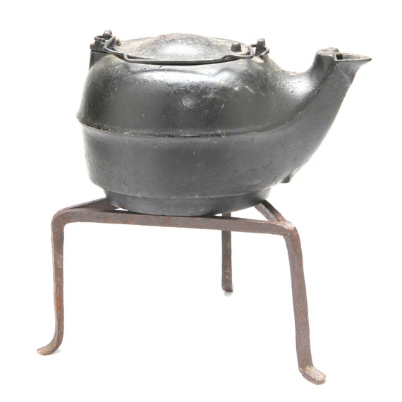 Estate Cast Iron Kettle on Stand Vintage 8 Pot Tripod Base - Etsy