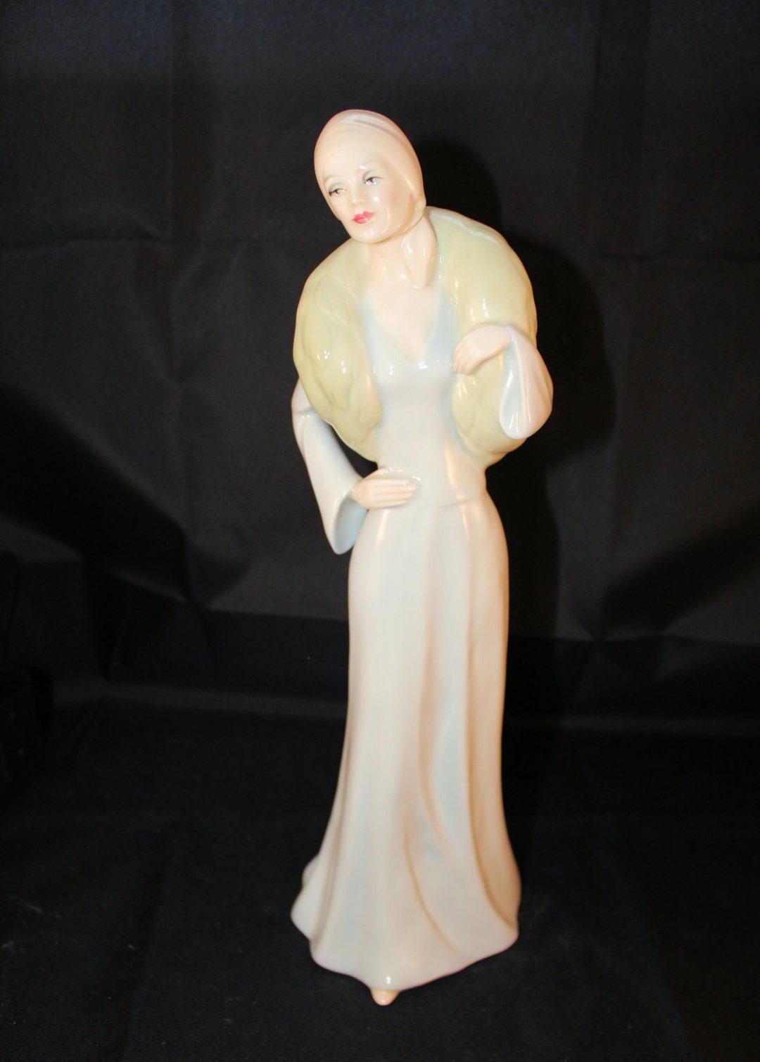 Royal Doulton Reflections Series Chic HN2997 Figurine 1986 Designed by Robert Tabbenor Pale Blue ...