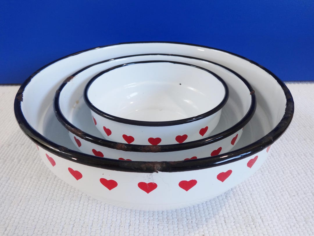 Vintage Enamel Bowls Set of 3 With Heart Design Shabby Chic Home Deco ...