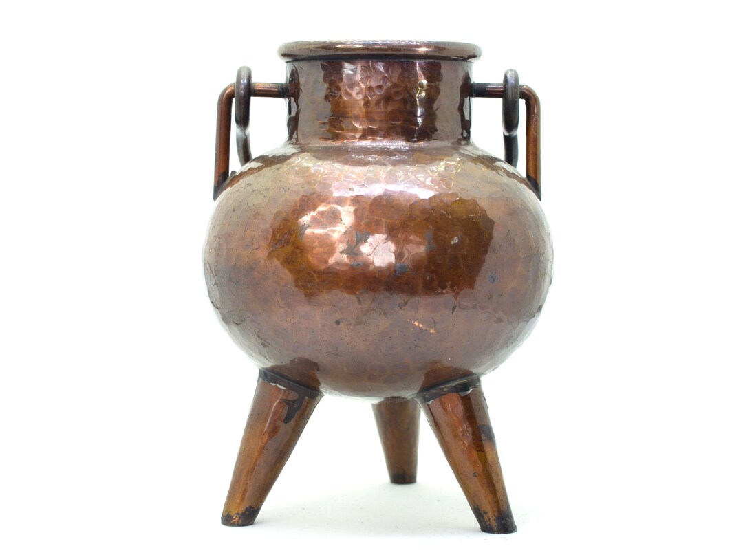 Vintage Red Copper Hammered Cauldron, Witches Pagan Ritual Pot, Tapiol ...