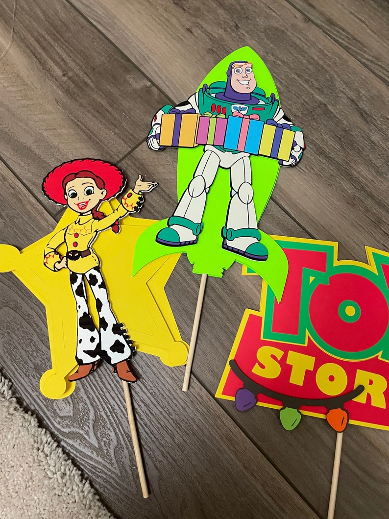 Toy Story Christmas Themed Centerpiece- Toy Story Christmas Birthday ...