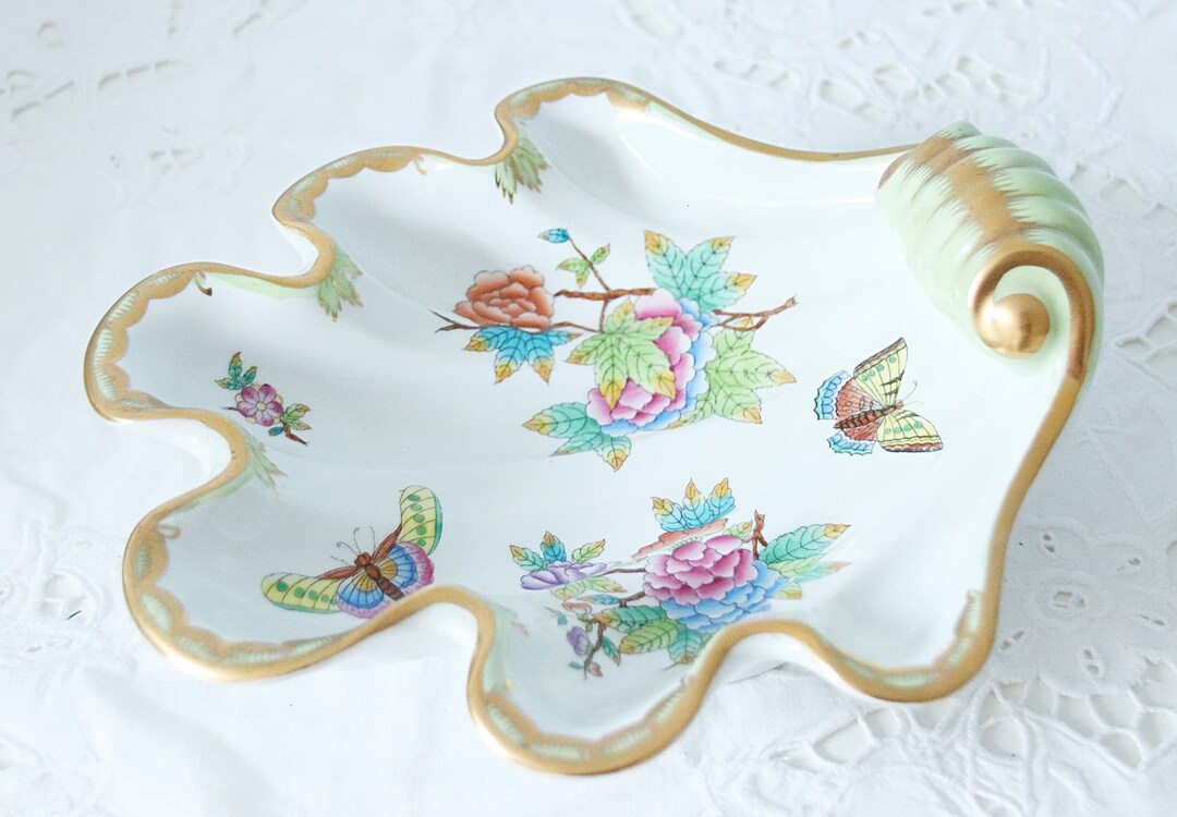 Hard to Find Vintage Herend Shell Shaped Dish, Queen Victoria Pattern ...