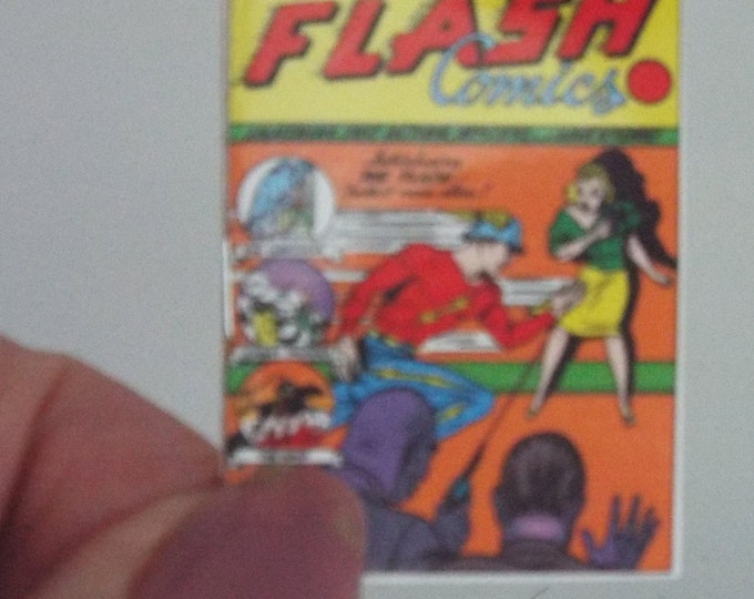 Mini 1940 Golden Age Comic 'FLASH COMICS #1' Miniature Diorama 1/6 ...