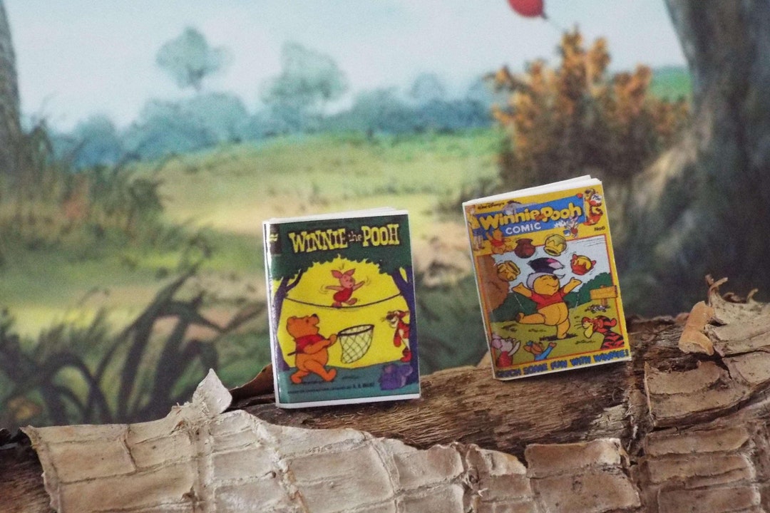 2 Miniature 'winnie the Pooh' COMICS - Dollhouse 1/3 .....1/6 ... 1/12 ...