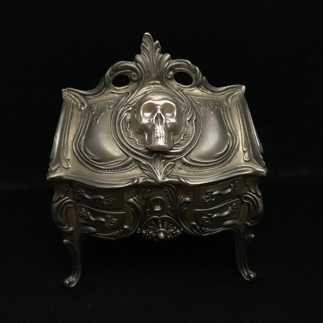 Small Skull Vanity Box // Skull Jewelry Casket // Skull Jewelry Box ...