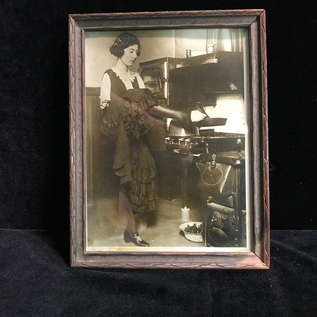 Original Photo Armless Woman C.1900//early Real Photo From Newspaper ...