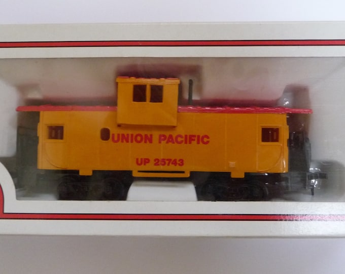 NEW Sizzix Sizzlits TAG & BUTTONS Sets Lot of 8 Dies, 20 Shapes Works ...