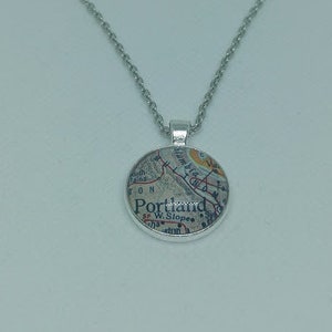Portland, Oregon City Map Necklace - Etsy