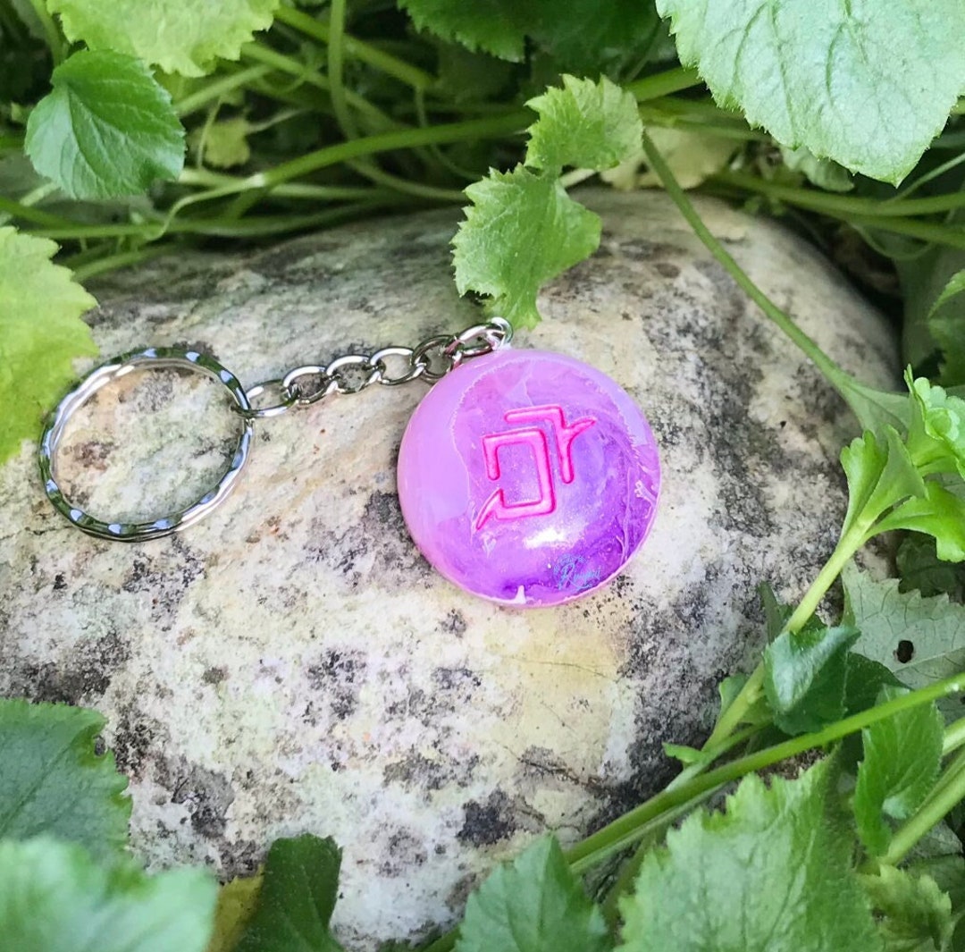 FFXIV Astrologian Job Stone Keychain | Handmade Resin Warrior of Light ...