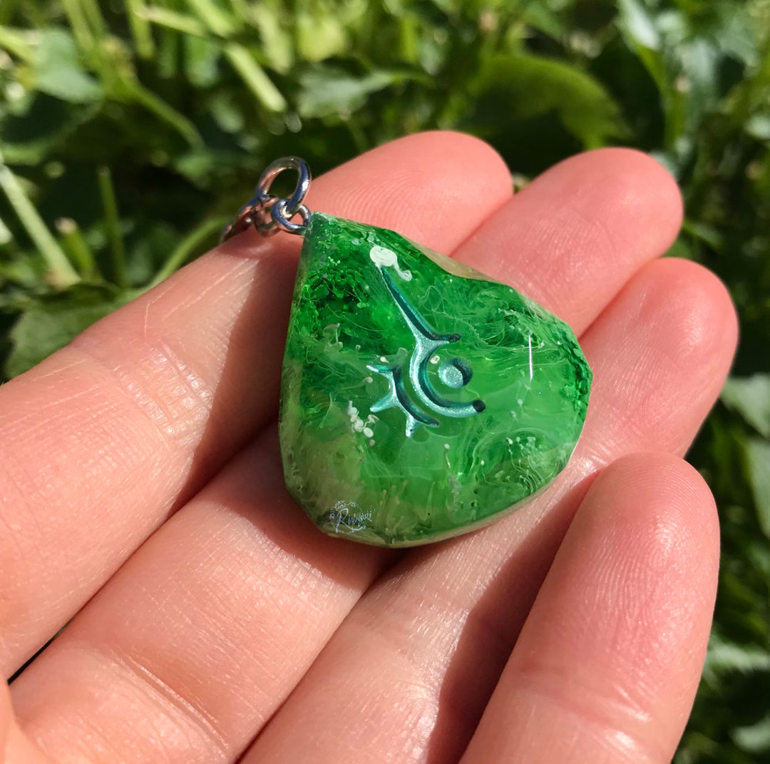FFXIV Red Mage Job Stone Keychain, Handmade Resin Warrior of Light ...