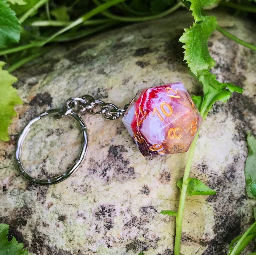 Handmade D20 Dice Keyring | Dungeons and Dragons Resin Gift | Tabletop ...