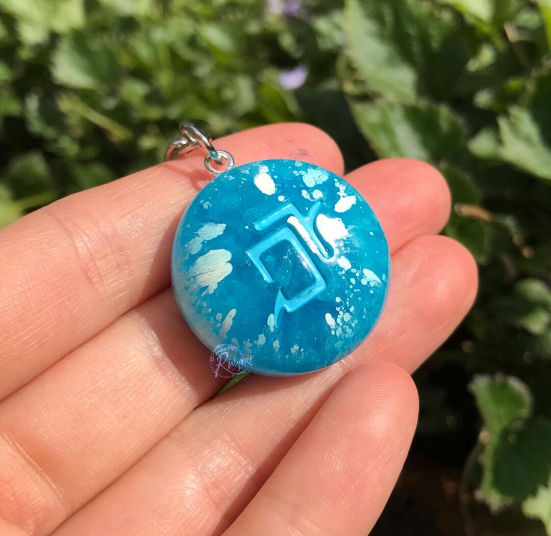 FFXIV Astrologian Job Stone Keychain, Handmade Resin Warrior of Light ...