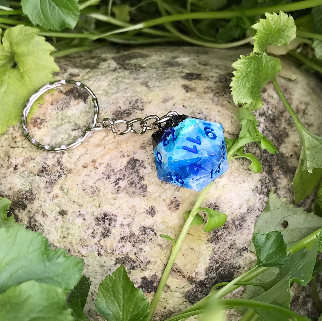 Unique D20 Dice Keyring Dungeons & Dragons Resin Gift Tabletop RPG ...