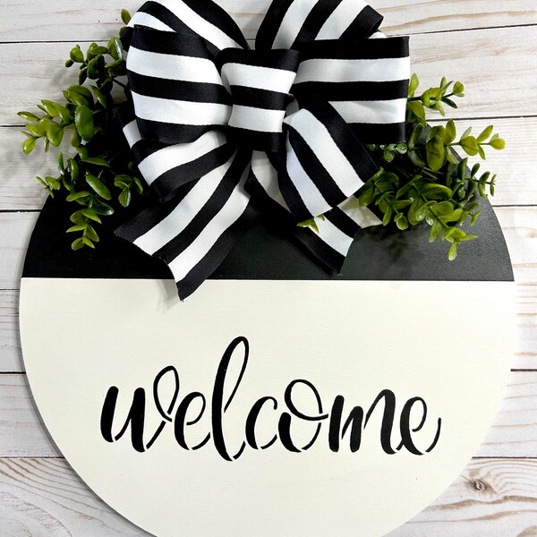Black and White Round Welcome Sign - Etsy