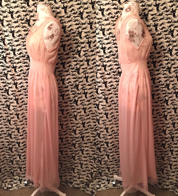 Vintage 1960s 1970s Dusty Pink Full Length Nylon and … - Gem