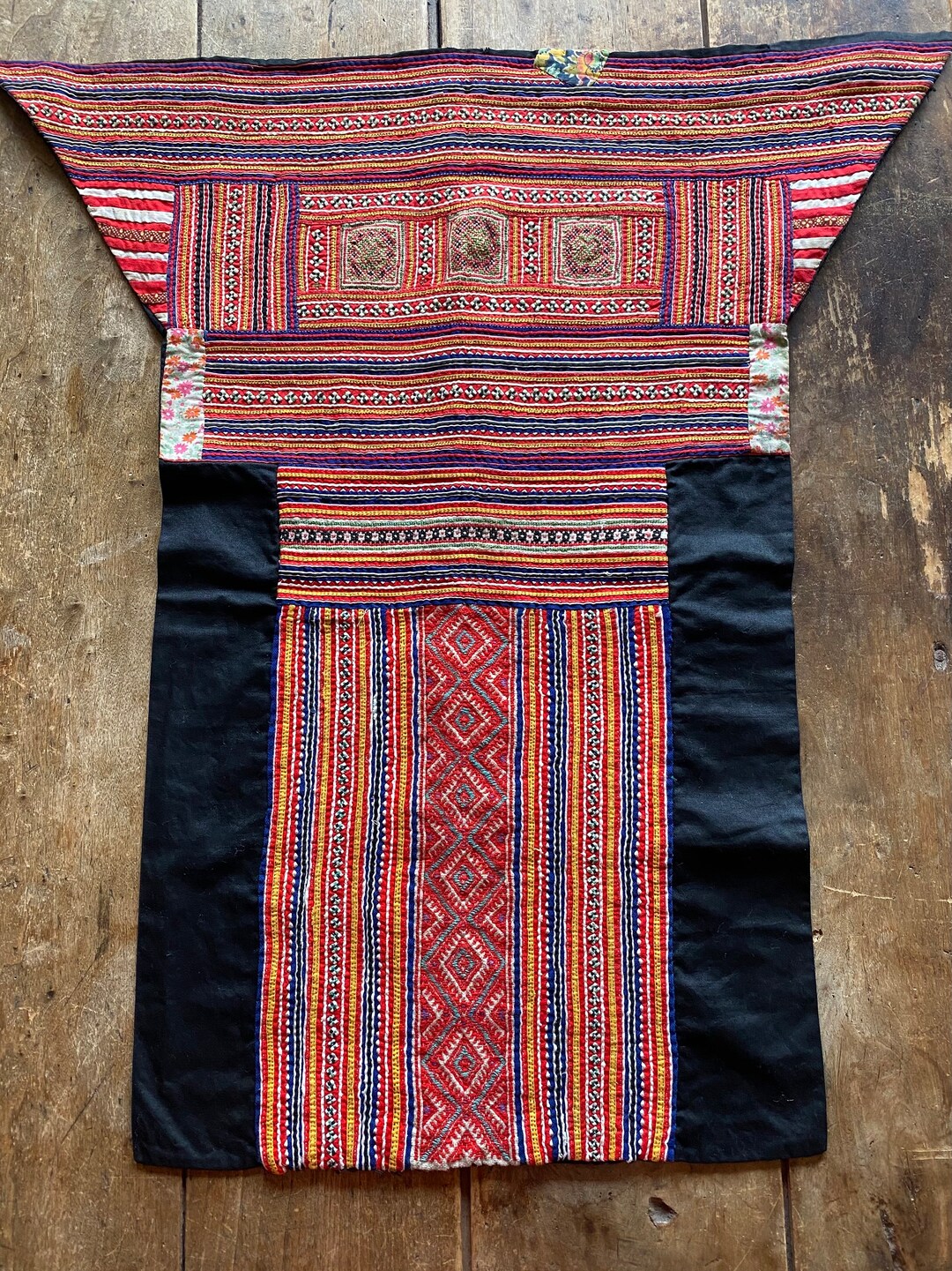 Embroidered Apron Hmong Hill Tribe Thailand, Laos, Vietnam, China - Etsy